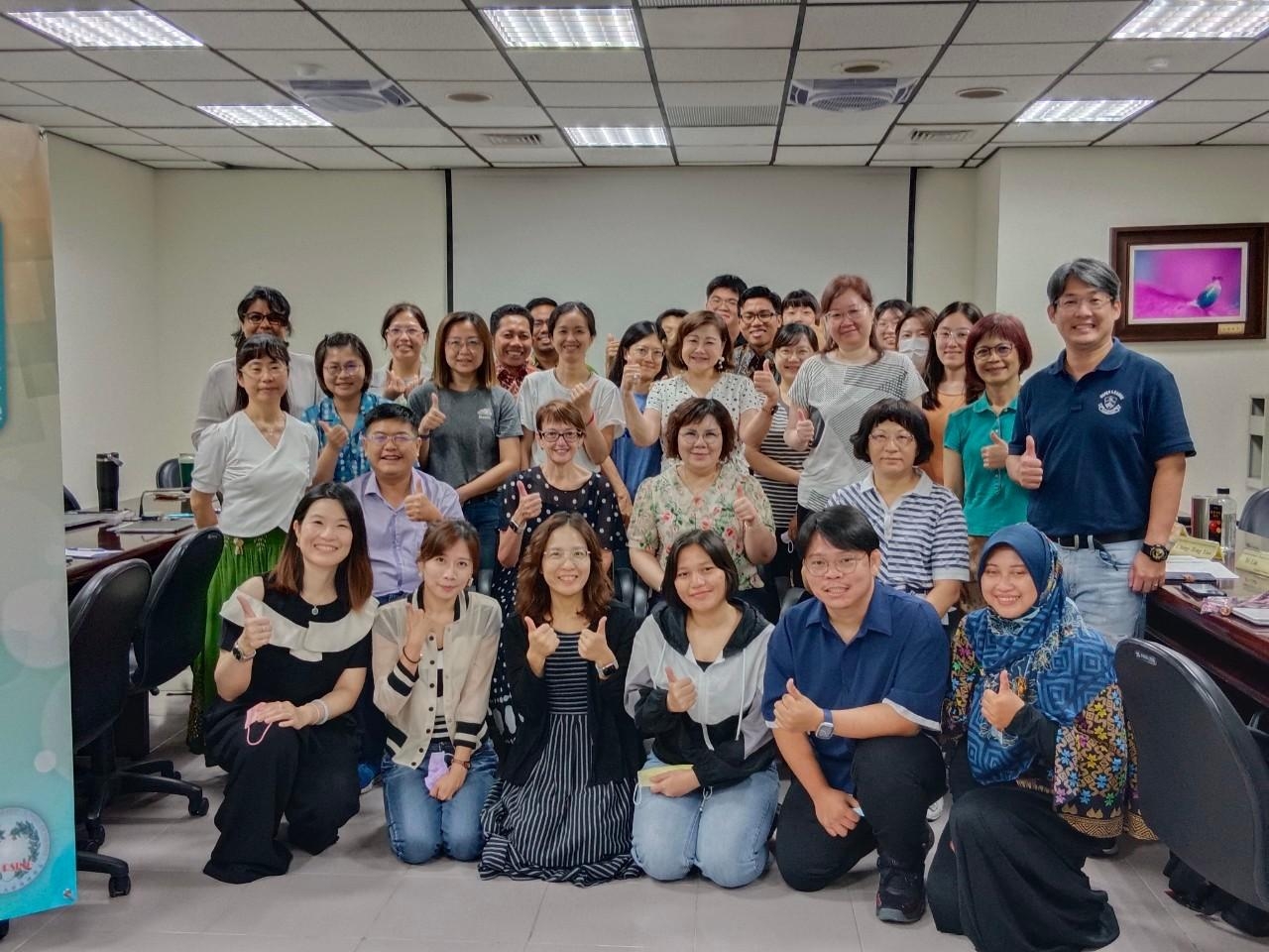 高雄醫學大學 護理學院 - 2023.9.22 Professor Ann Bonner, PhD, RN (Head of School ...