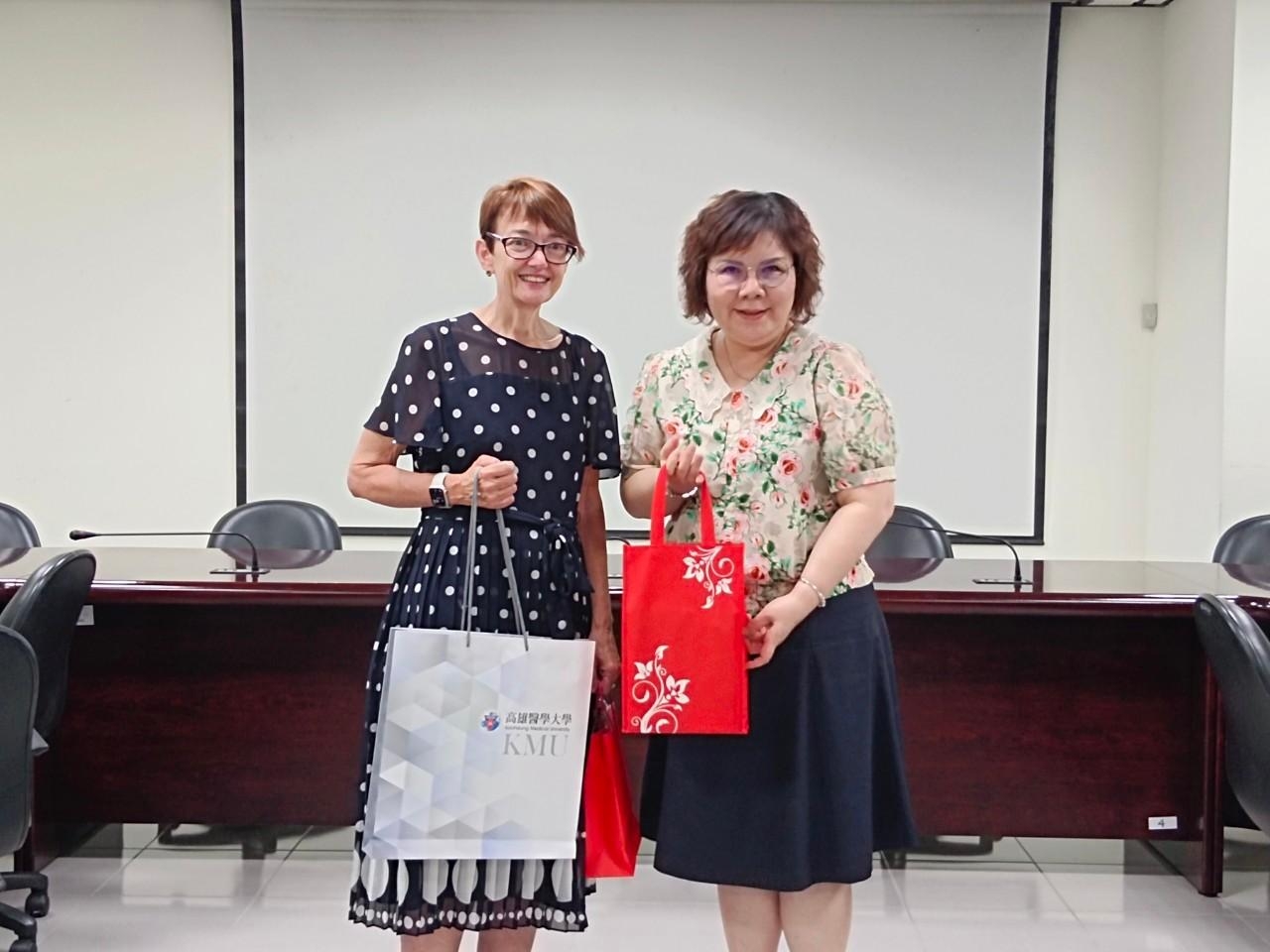 高雄醫學大學 護理學院 - 2023.9.22 Professor Ann Bonner, PhD, RN (Head of School ...