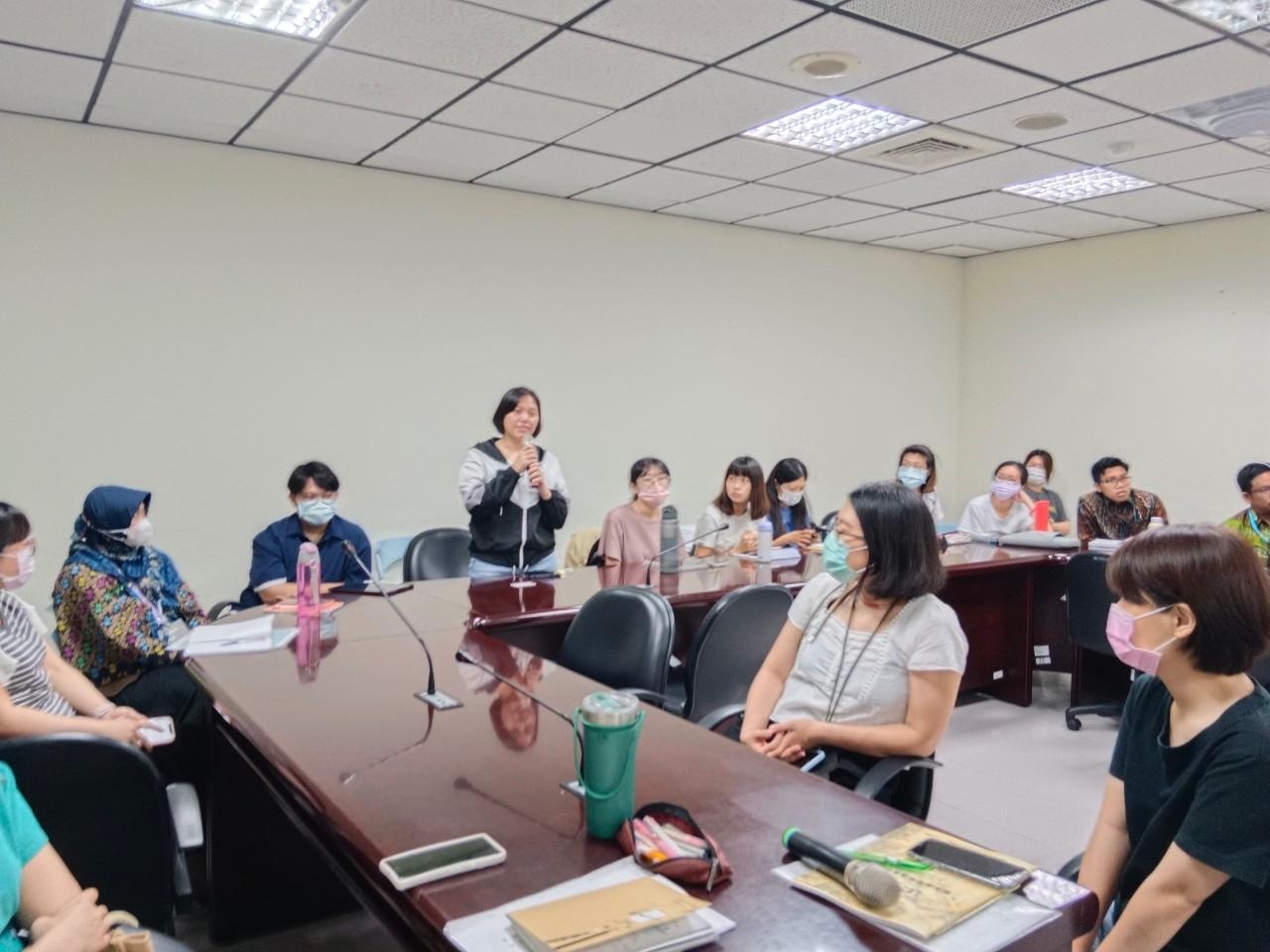 高雄醫學大學 護理學院 - 2023.9.22 Professor Ann Bonner, PhD, RN (Head of School ...