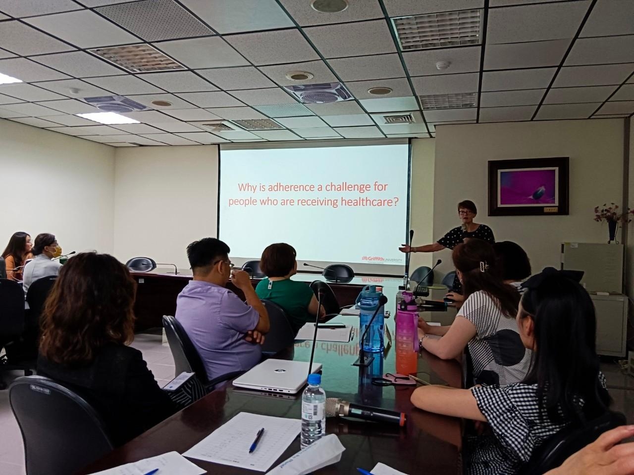 高雄醫學大學 護理學院 - 2023.9.22 Professor Ann Bonner, PhD, RN (Head of School ...